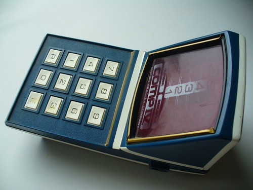 VINTAGE MILTON BRADLEY COMP IV HANDHELD NUMBER SEQUENCE ELECTRONIC ...