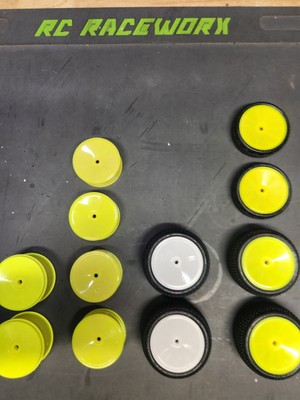 JConcepts Twin Pins Fuzz Bites Pin Swag 2wd 4wd Buggy Tires Mounted ...