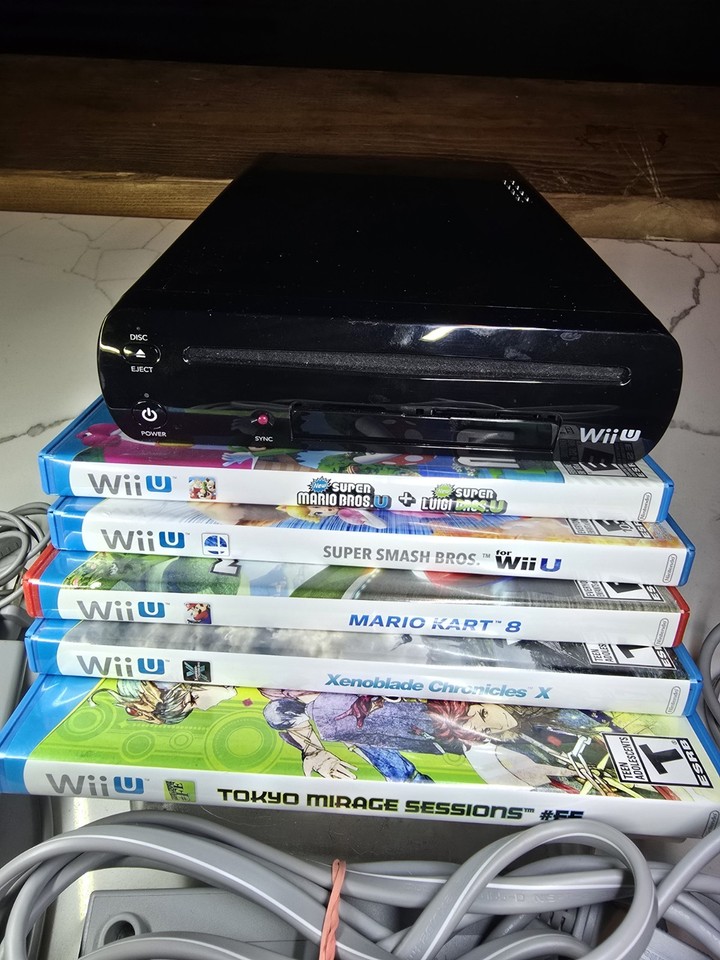 Nintendo Wii U 32GB Handheld System Black w/ 5 Games Mario Luigi Super ...
