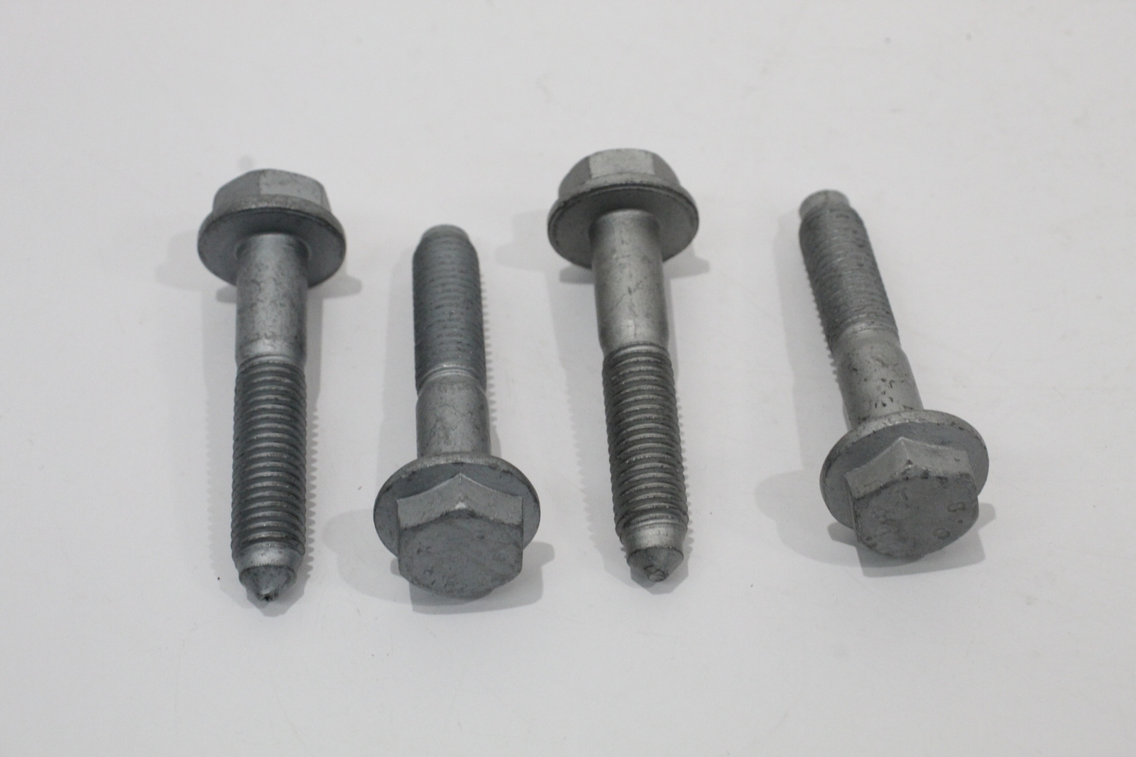VW Beetle 5C Engine Mount Mounting Bolts Set of Four M10x55x32 New ...