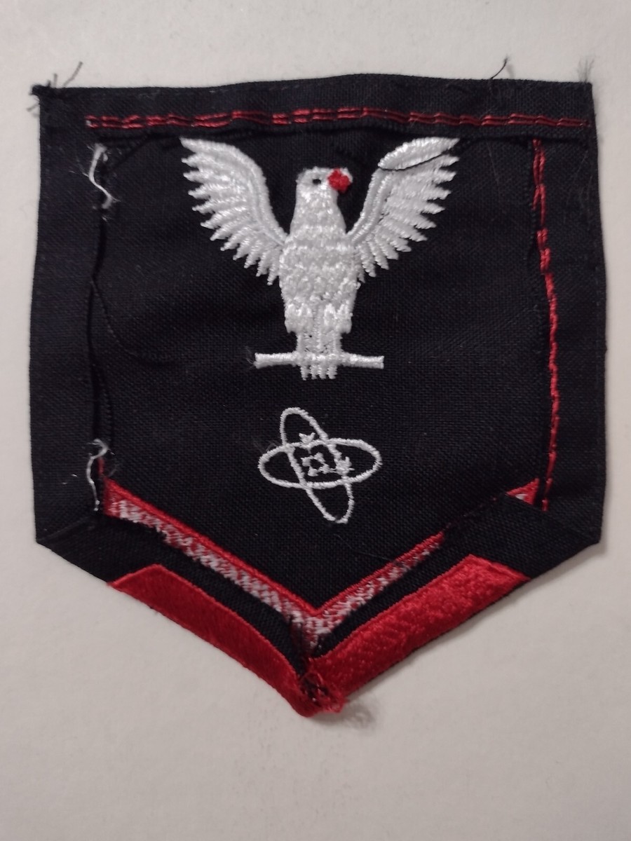 Electronics Technician Insignia Striker (at) Rating Badge On White Cnt