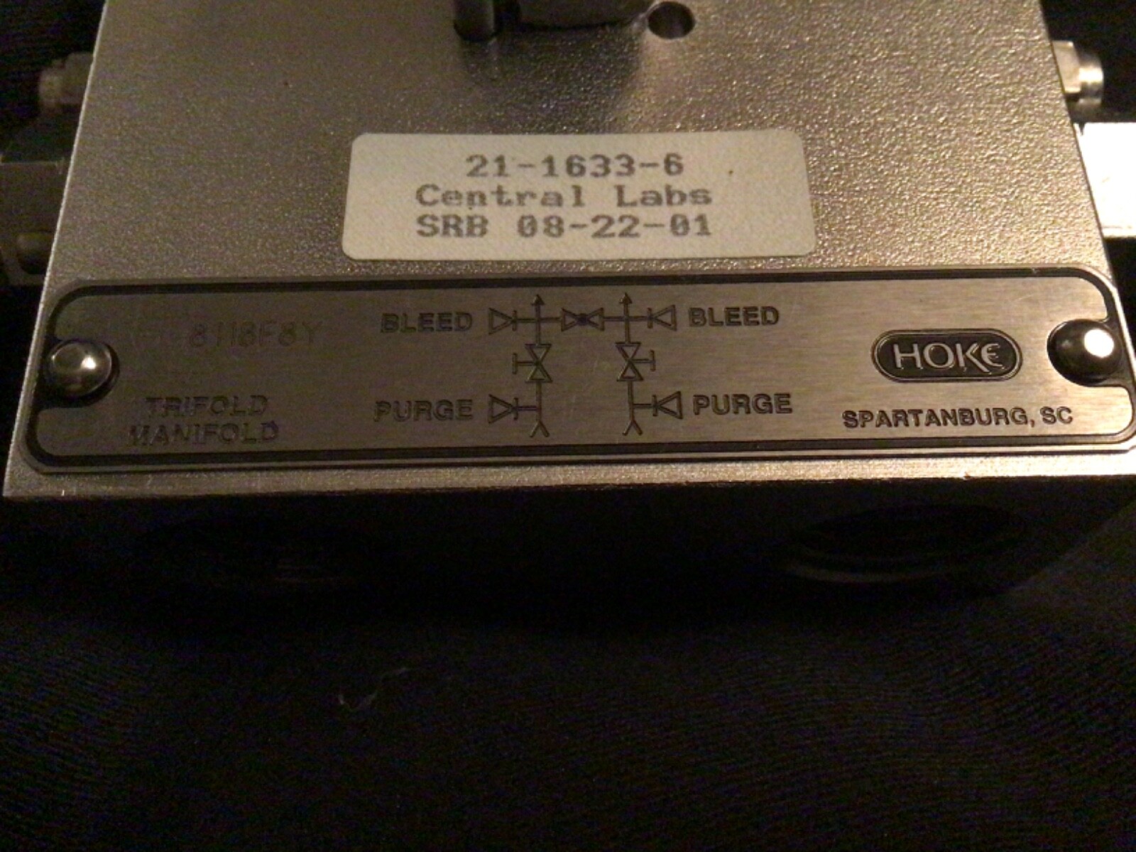 Hoke 8118F8Y Stainless Steel 316 Trifold Manifold 6000 PSI for sale ...