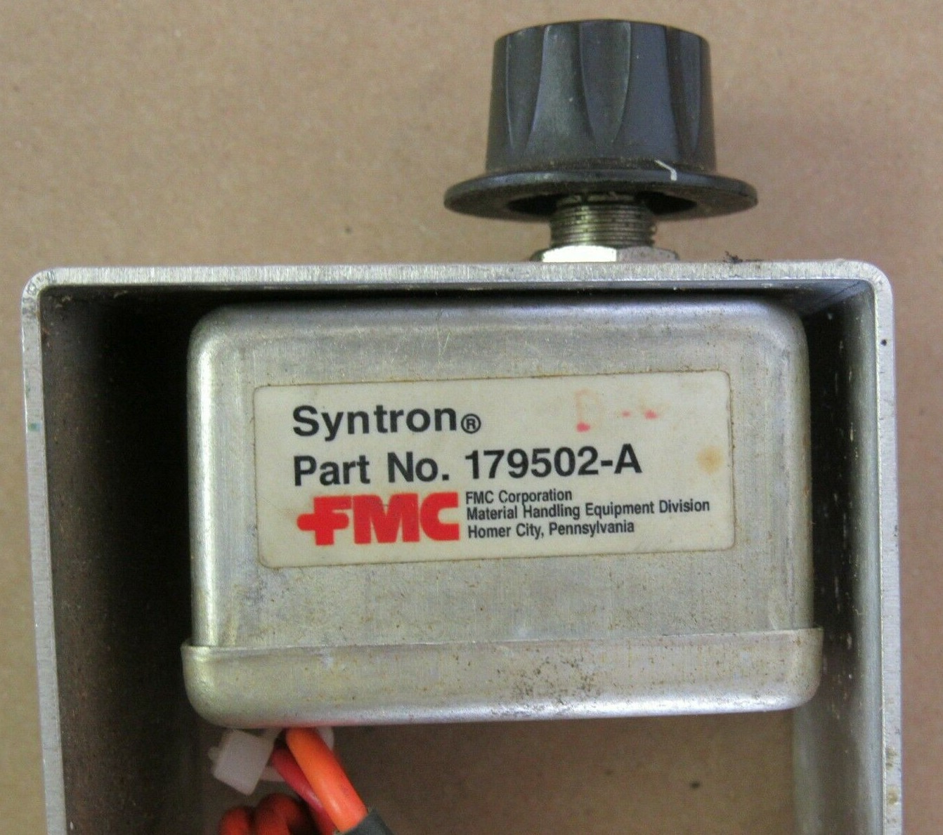 FMC SYNTRON MAGNETIC PARTS FEEDER EB051 115V W/ BOWL, & SCR CONTROL ...