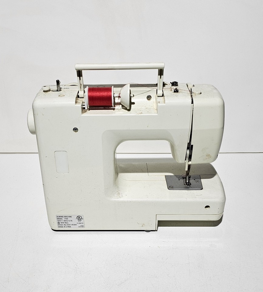 EURO PRO-X DELUXE DENIM AND SILK SEWING MACHINE 7100 *UNTESTED* | eBay