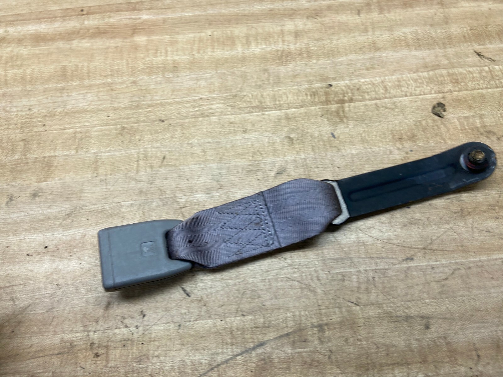 1989-1994 GEO METRO 2 DOOR RIGHT PASSENGER SIDE **REAR** SEAT BELT ...