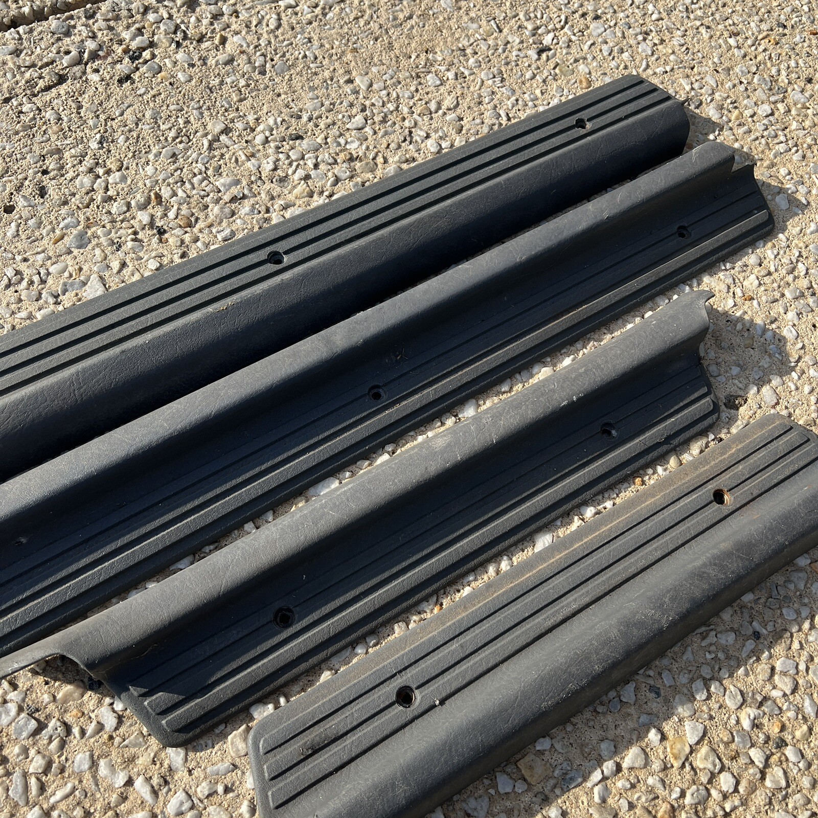 EA EB ED SCUFF PLATES INTERIOR TRIM KICK PANEL PLASTIC DOOR CLIPS ...