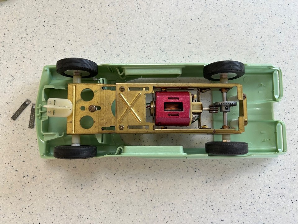 MONOGRAM 1/24 SCALE '58 THUNDERBIRD PROJECT w/restored MONOGRAM CHASSIS ...