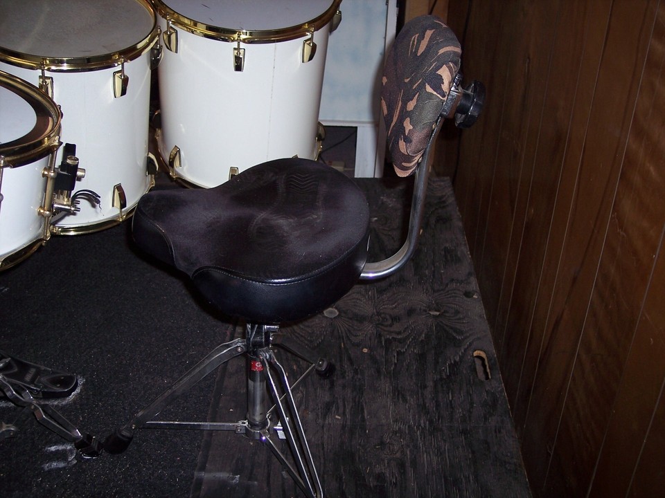 TEMPUS DRUMS aka MILESTONE. CRYSTALINA WHITE W/GOLD LUGS AND RIMS. | eBay