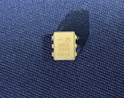 MOC3031 MOTOROLA Optoisolator OPTO TRIAC 6-PIN DIP WHITE NEW LAST ONE ...