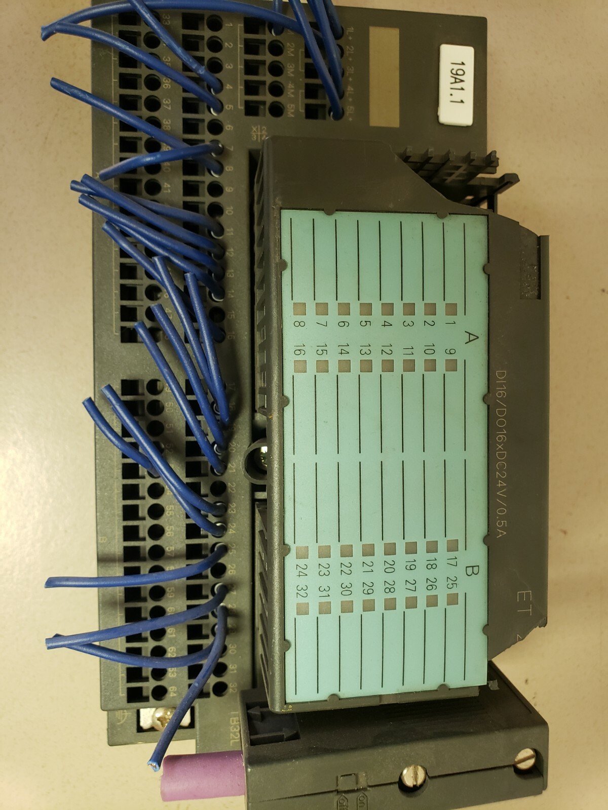 Siemens DI16/D016XDC24V/0.5A ET 200L *FREE SHIPPING* broken cover | eBay