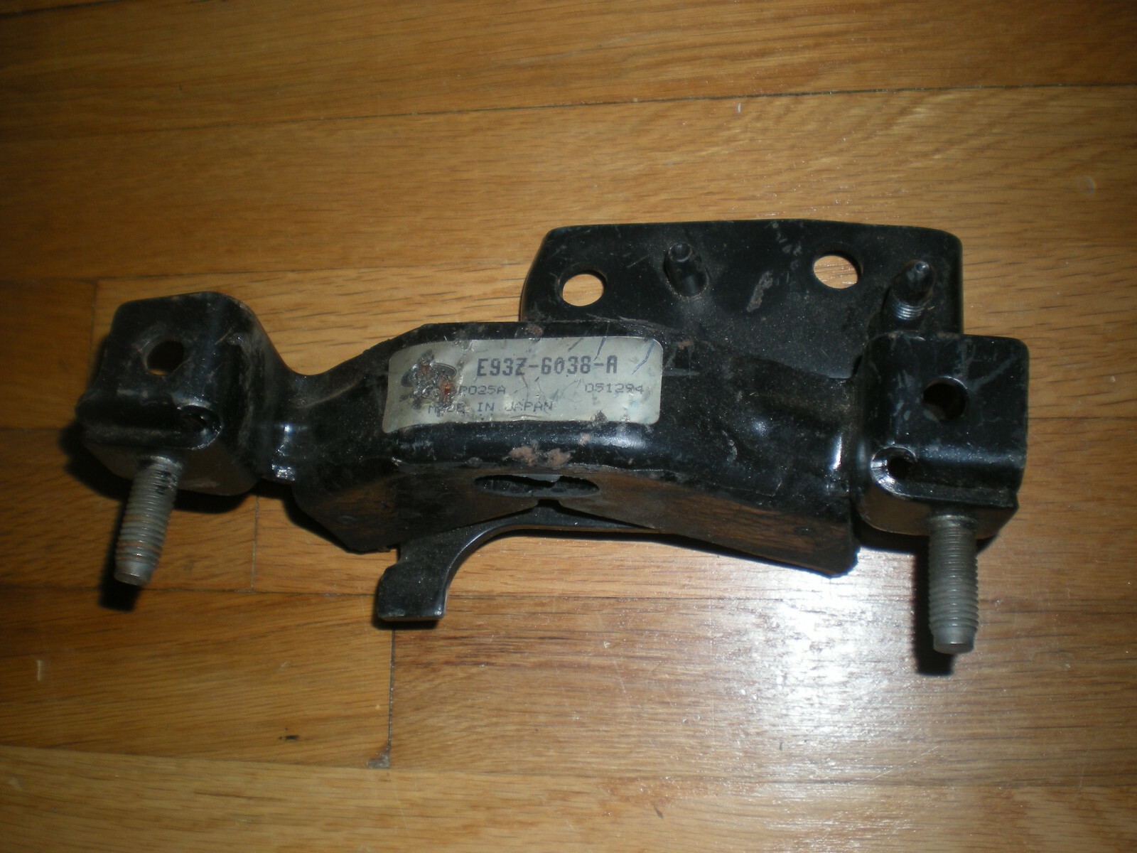 NOS 1988 1989 Ford Tempo 2.3L HSC Motor Mount Insulator RH E93Z-6038-A ...