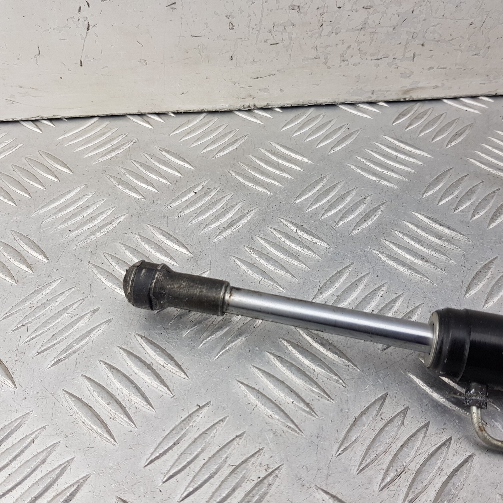 MERCEDES W208 CLK Convertible Hydraulic Roof RAM 2088000272 A2088000272 ...