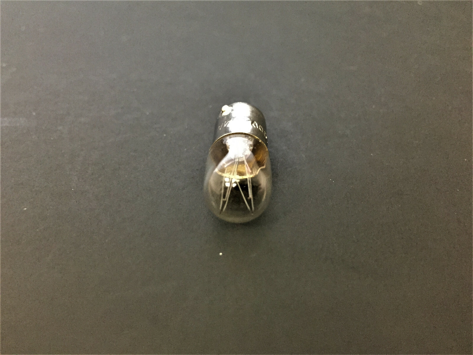 (10 pcs) 967 Lamp 120V 130V .025A 2.4W T-3-1/4 Mini BA9S Bayonet Base ...