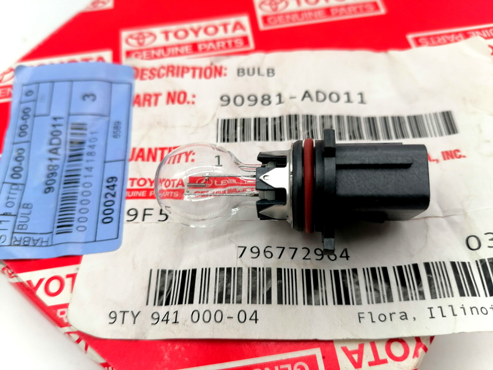 NEW Genuine Toyota 2011-2013 Highlander Fog Light/Lamp Bulb 90981AD011 ...