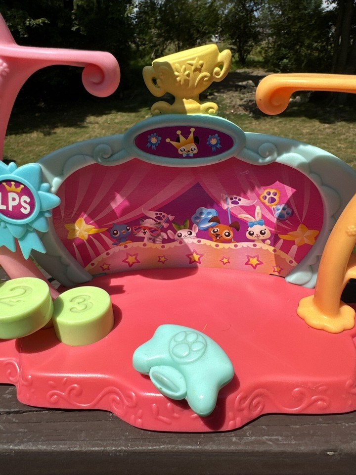Littlest Pet Shop Tricks And Talent Show Stage LPS House Building ...