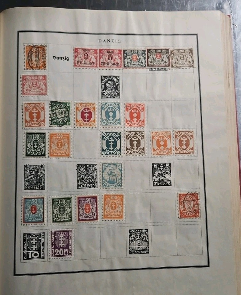 WORLDWIDE-OLD GROSSMAN ILLUSTRATED PREMIER STAMP Used 700 ++ Stamps (SB ...