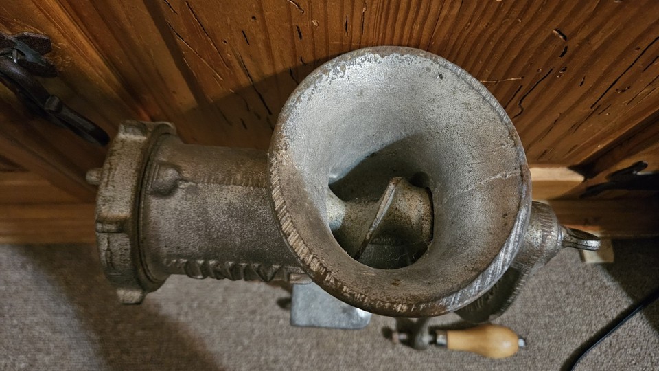 Vintage Universal Meat Grinder No. 333, Hand Crank Meat Grinder, Table ...