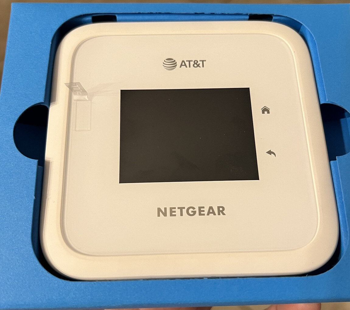 NETGEAR Nighthawk M6 (MR6110-1A1NAS) AT&T 5G LTE Wi-Fi Mobile Router ...