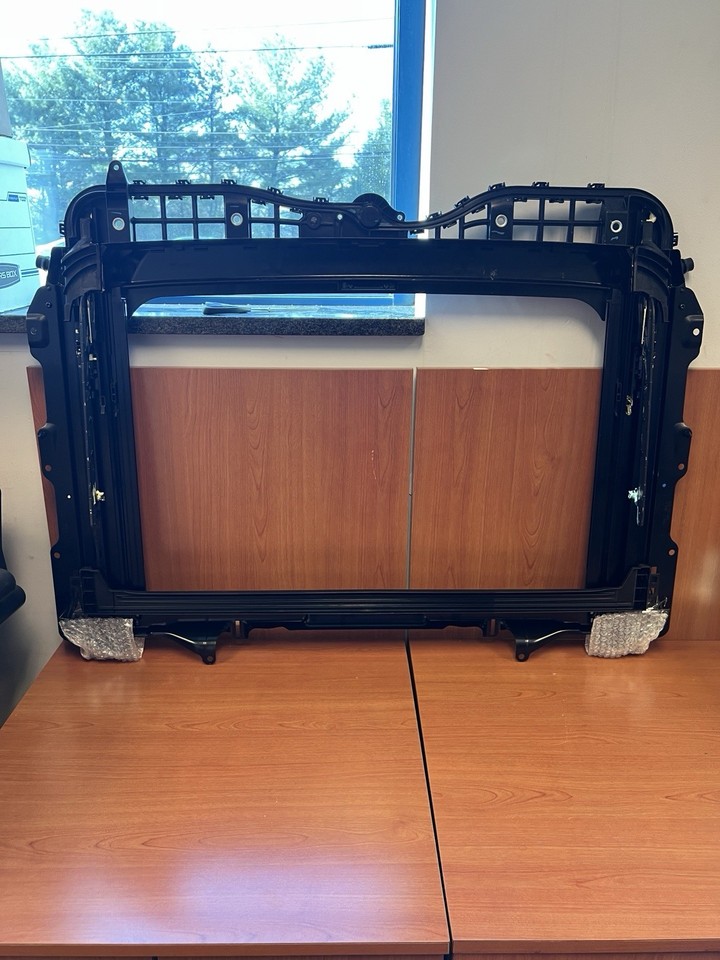 GM OEM 17-23 Acadia,Enclave,Traverse Roof Sunroof-Sunroof Frame ...
