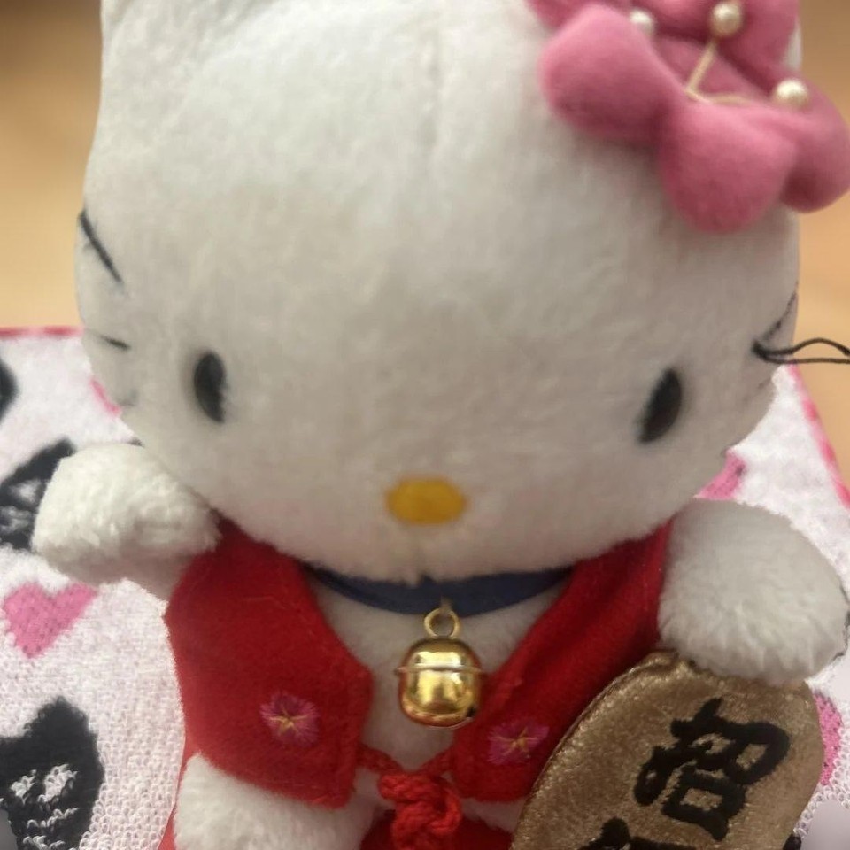 Hello Kitty beckoning cat mascot retro | eBay