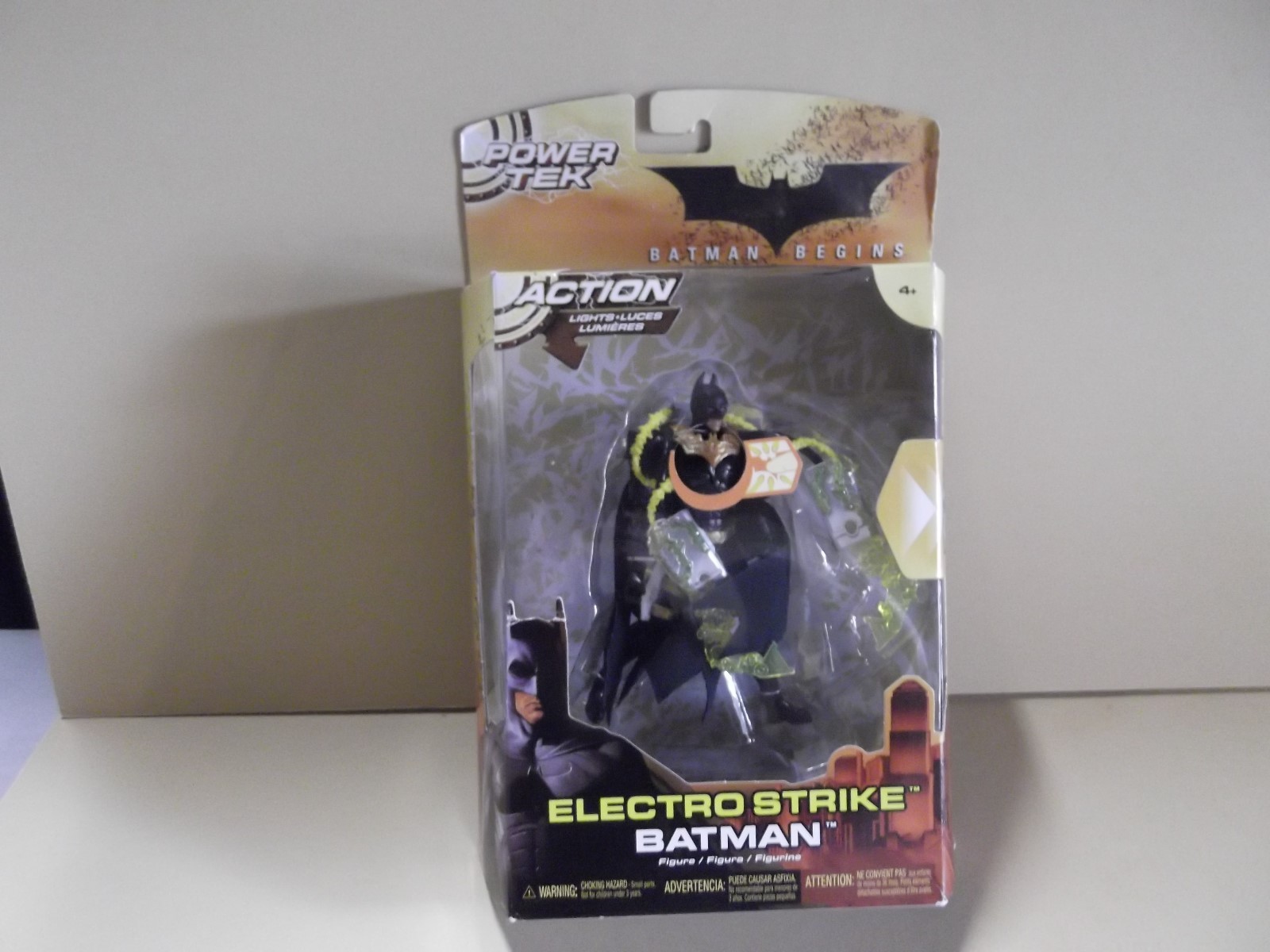 Batman Begins Electro Strike Batman 5.5"in Action Figure Power Tek ...
