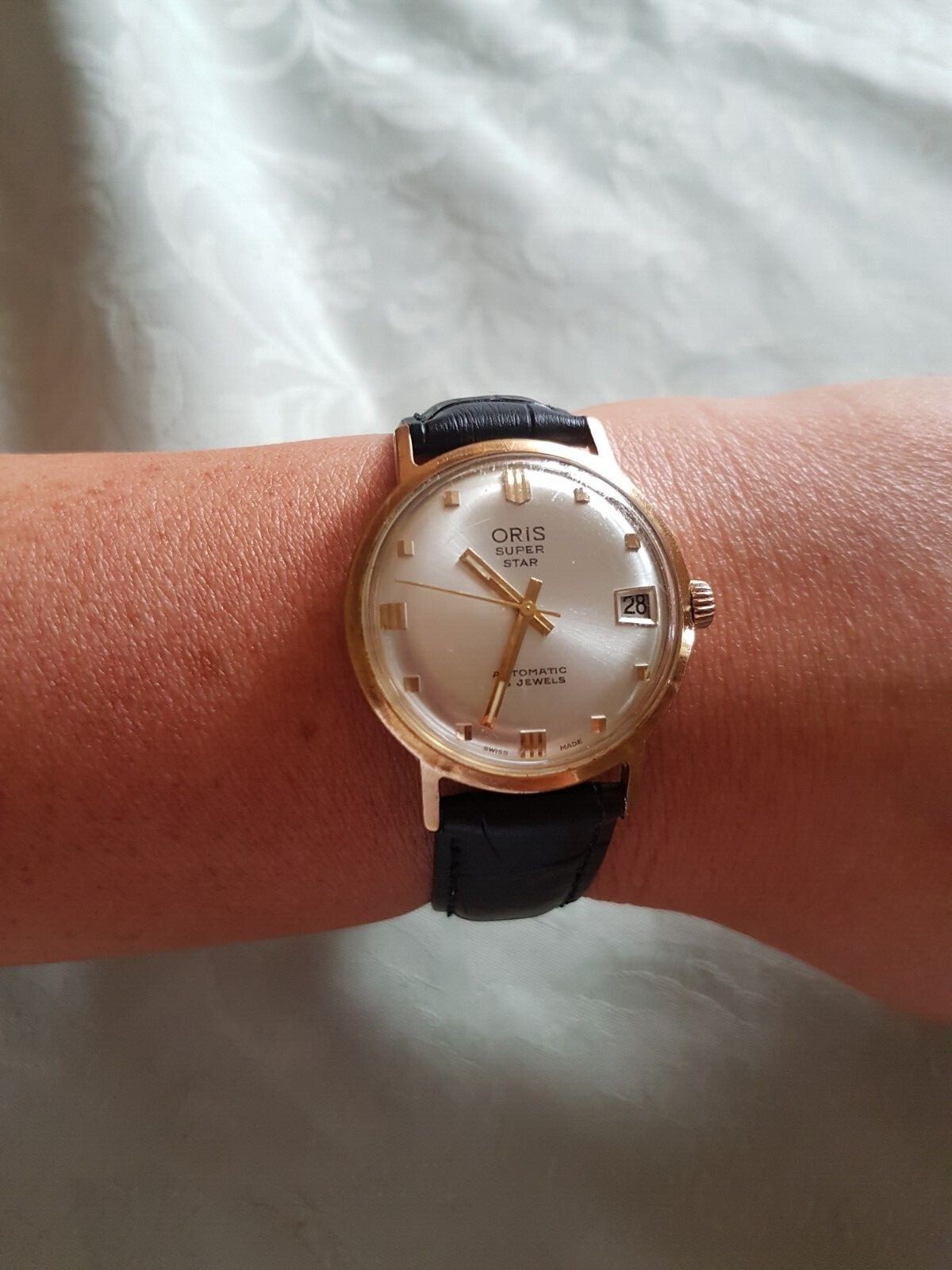 Oris classis Swiss 25 Jewels mens watch gold bezel and gold hand ...