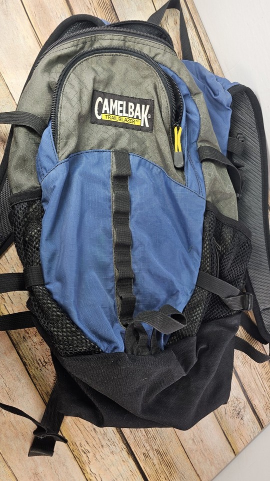 CamelBak Trail Blazer Hydration Pack W/ 2 L Bladder | eBay