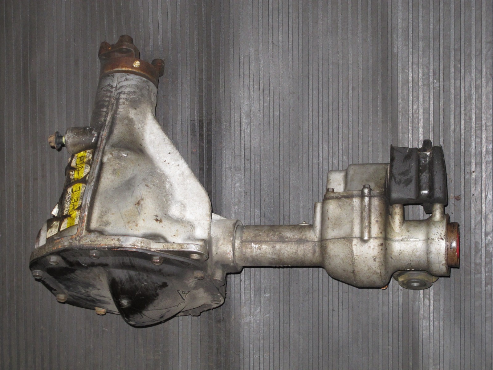 1995 95 1996 96 Ford Explorer 3.73 Front Axle Carrier --- 80K | eBay