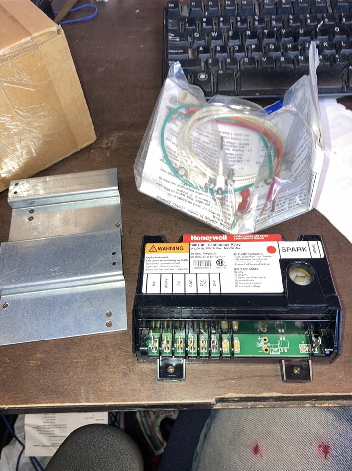 LENNOX 30W33 LB-90701C KIT - Ignition Control 24V 60Hz | eBay