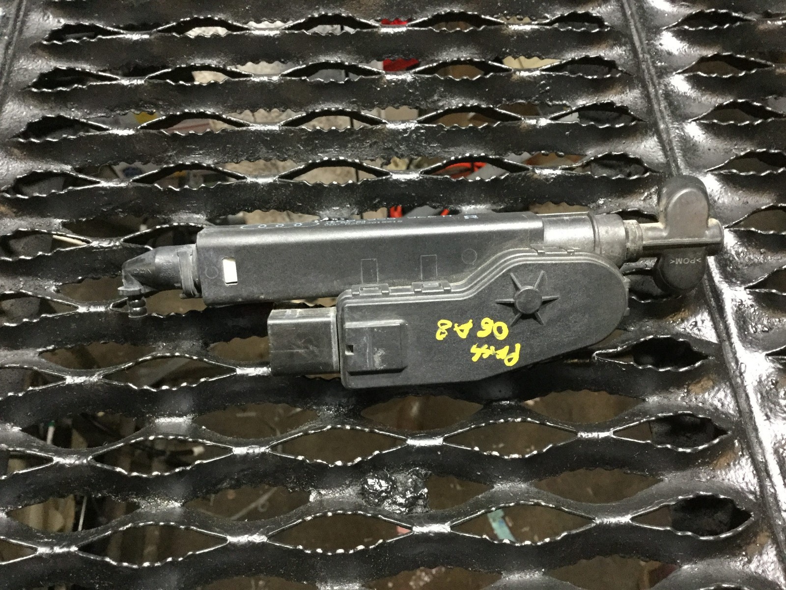 Audi A8 D3 Right Side Headlight Washer Nozzle Jet 4E0955966A OEM for ...