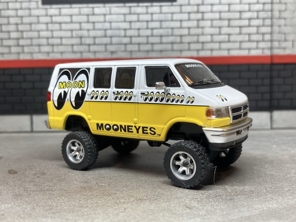 Dodge Ram Van Lifted 4x4 Truck 1/64 Diecast Custom Off Road Tarmac ...