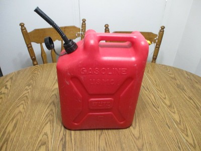 Oil & Gas - Blitz 5 Gallon Gas Can