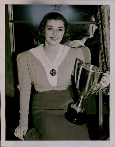 LG796 1940 Original Photo LESLIE BLAKE Debutante Glamour Competition ...