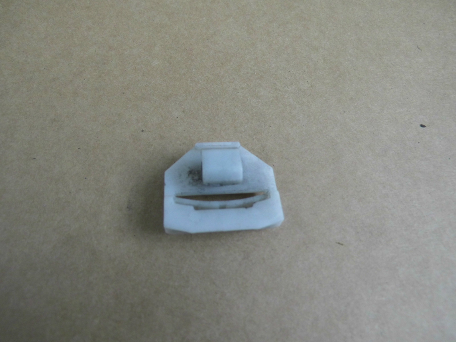 Mercedes W201 190e 190d Befestigung Clips Beplankung Tür oben ...