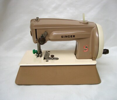 Singer Hand Crank Vintage Mini Sewing Machine | eBay