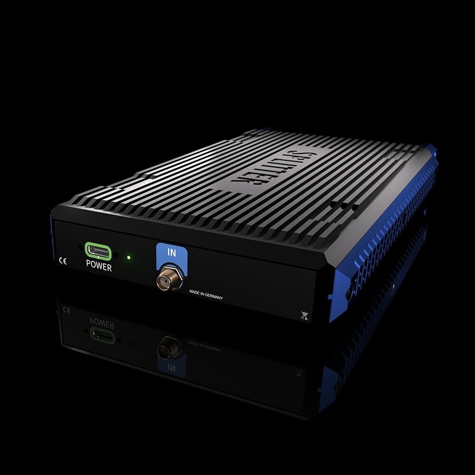 Active external 6-way low-loss splitter True DC - 8 GHz (e.g. stitch ...