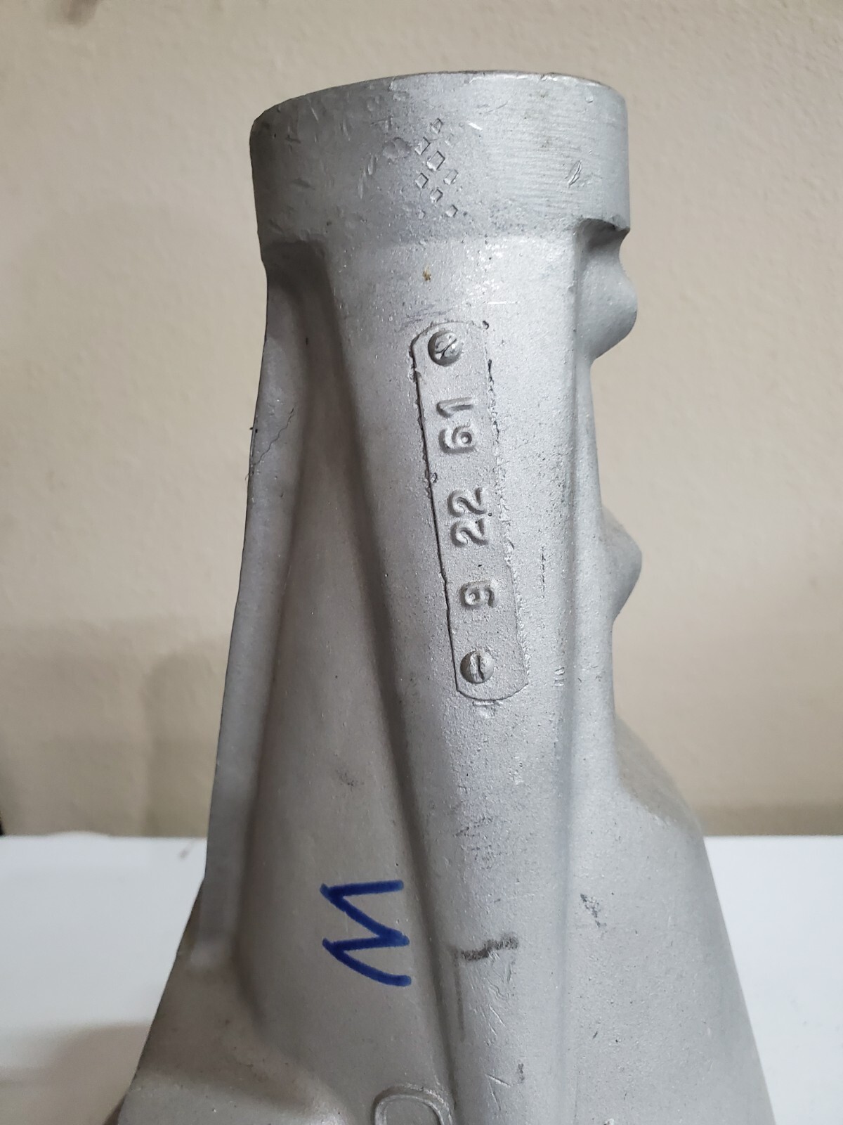 WG DIV T10-7D Tail Housing For BorgWarner Transmission Chevrolet ...