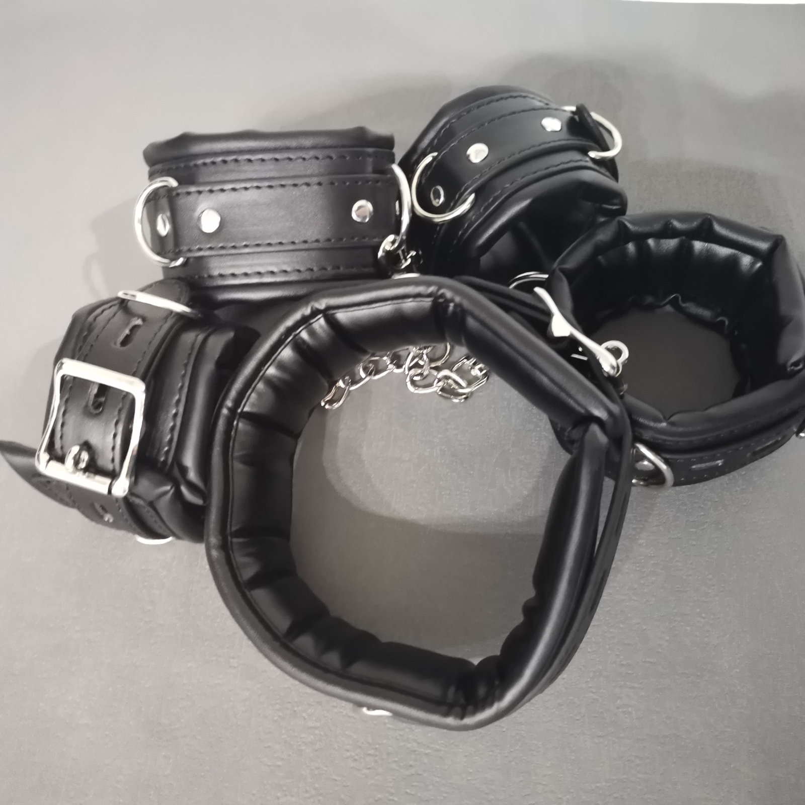 Soft Padded Handcuffs Ankle Cuffs BDSM Bondage Lock Shackles Fetters PU ...