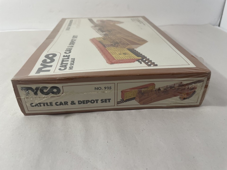 Tyco #935 Cattle Car & Depot Set HO Scale – Unopened Sealed in Original ...