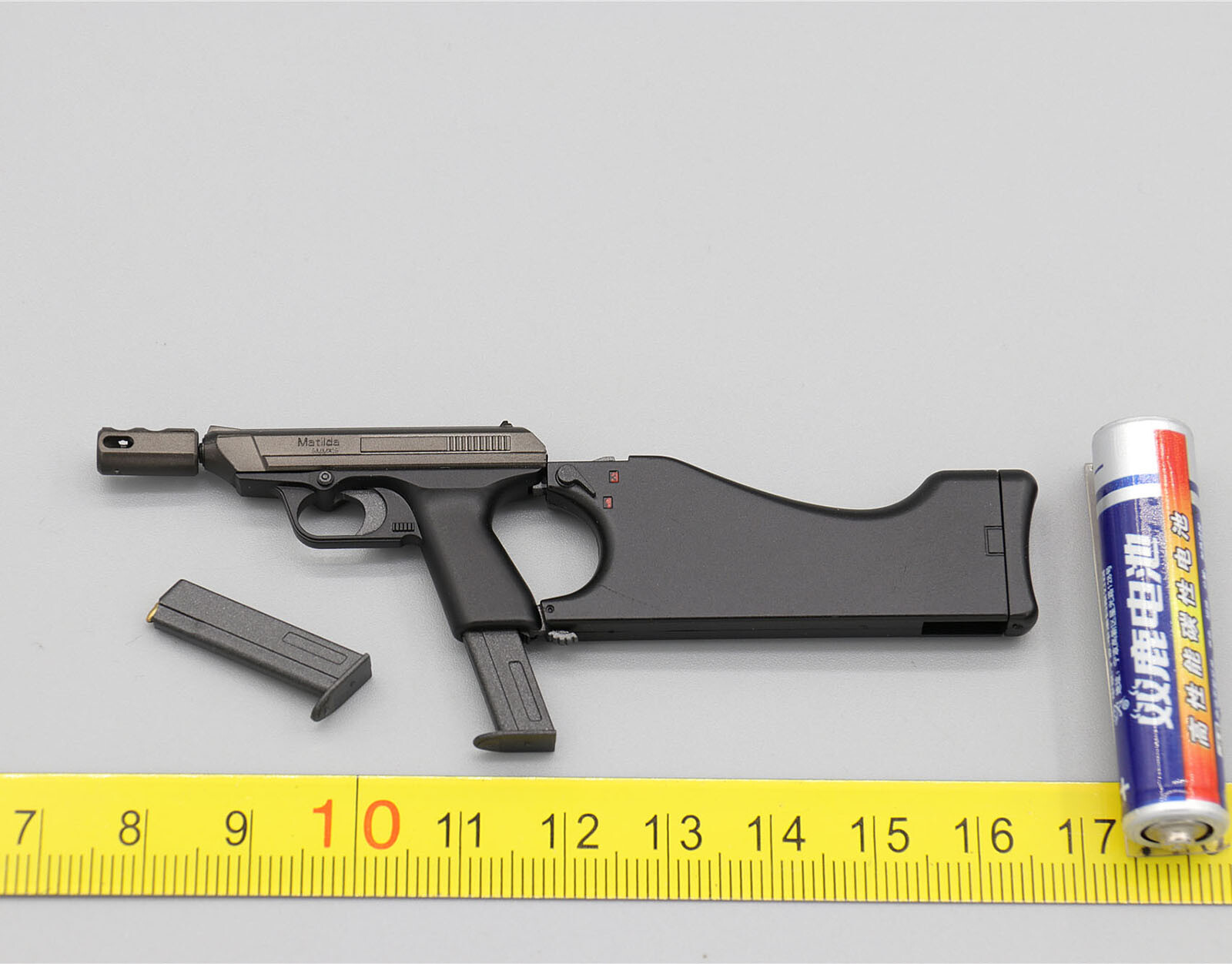 DAMTOYS DAM DMS037 1/6 Scale LEON VP70 Pistol Model | eBay