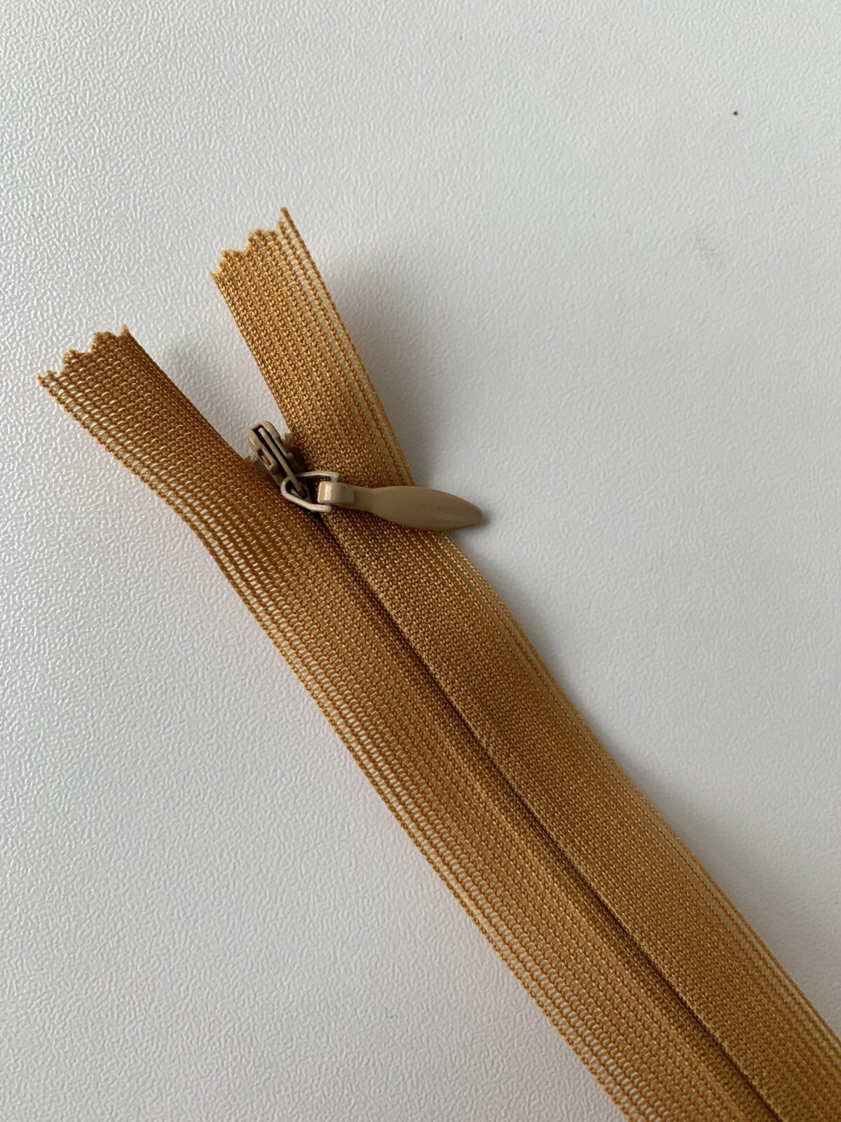 YKK INVISIBLE Zippers - 12 Inch GOLD Lot Of 14 | eBay