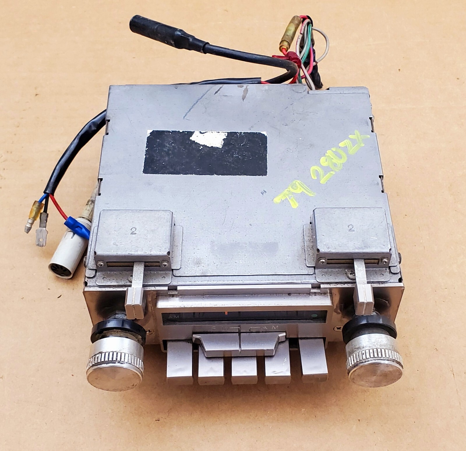 79-81 DATSUN 280ZX RADIO UNIT AM FM HITACHI KMS-4001 ZR NISSAN | eBay