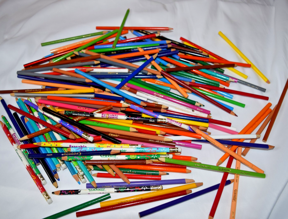 LOT 176 Colored Pencils Crayola Erasable Rose Art Drawing Coloring Kids ...