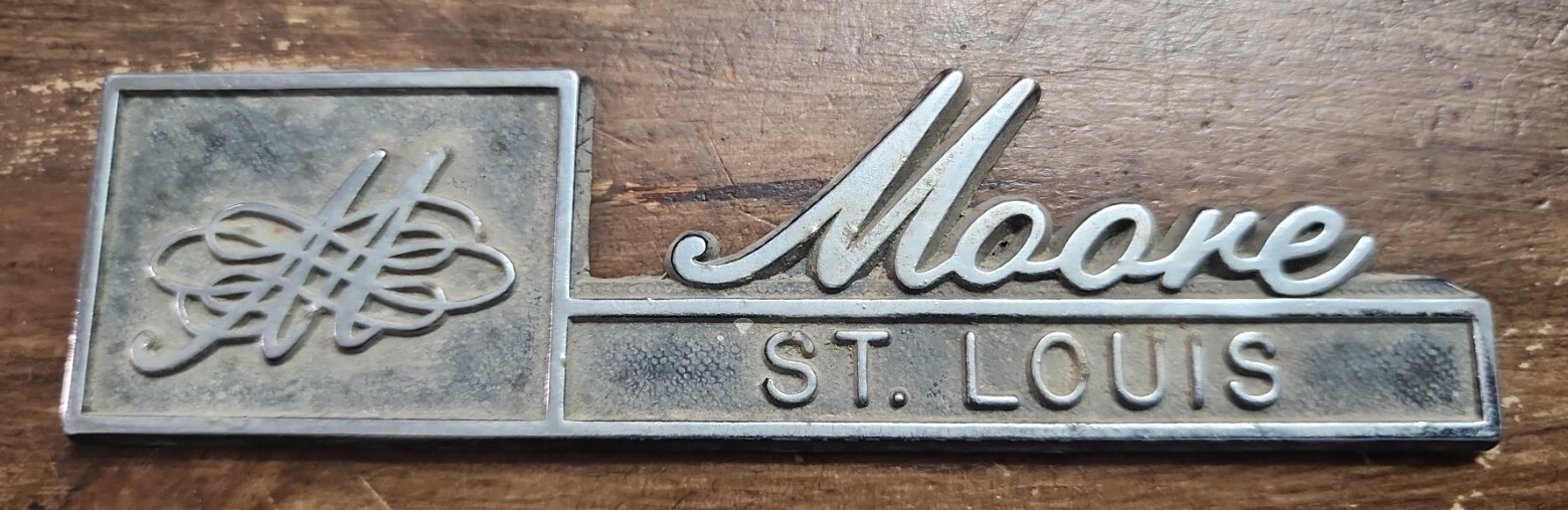 Moore--St.Louis--Metal Dealer Emblem Car vintage SM5727 | eBay