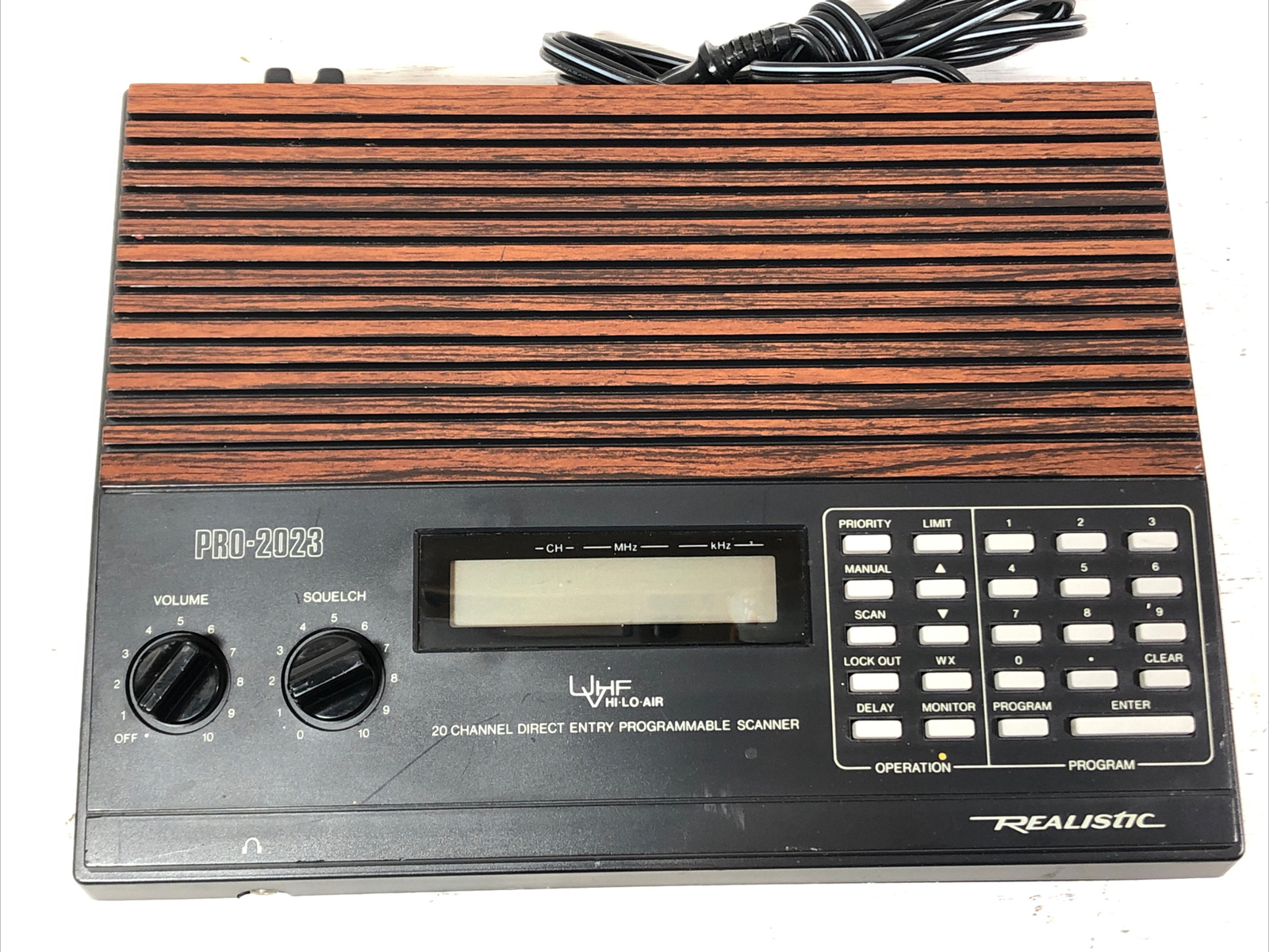 Radio Shack Realistic Pro-2023 20 Channel Programmable Scanner Receiver ...