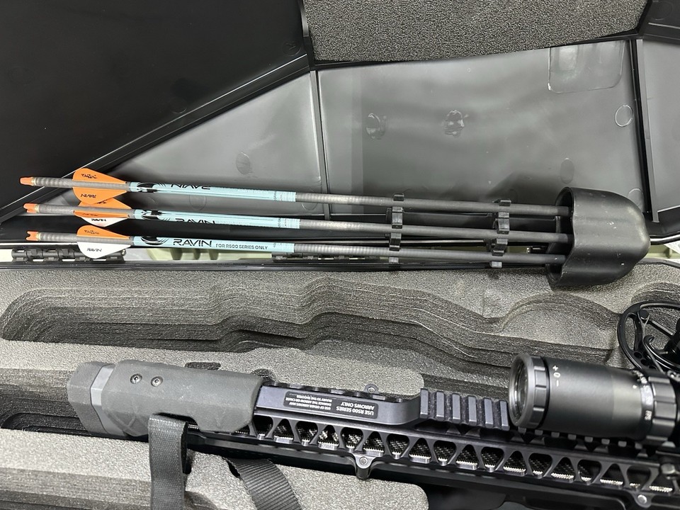 Ravin R500 Crossbow & Hard Case & Arrows & Ravin Sling | eBay