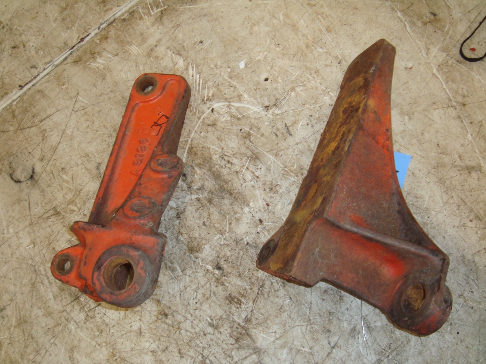 Case 801-B Tractor Lift Arm Mounts Supports Brackets A9186 A9187 800 | eBay