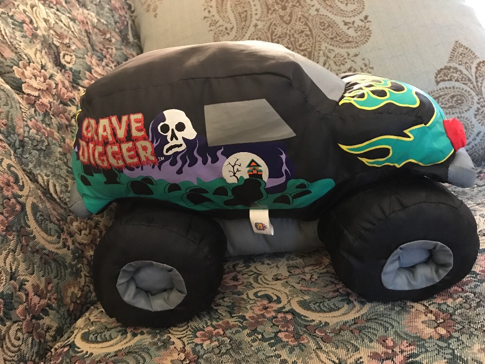 14" Good Stuff Nylon plush GRAVE DIGGER "Bad to the Bone" MONSTER TRUCK ...