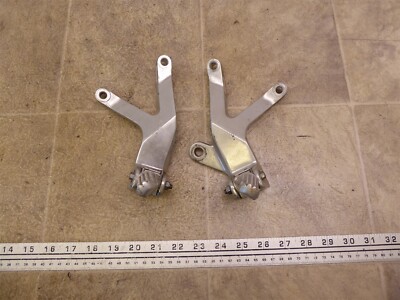 1999 Yamaha YZF600R Thundercat Y129) left right rear foot pegs set w ...