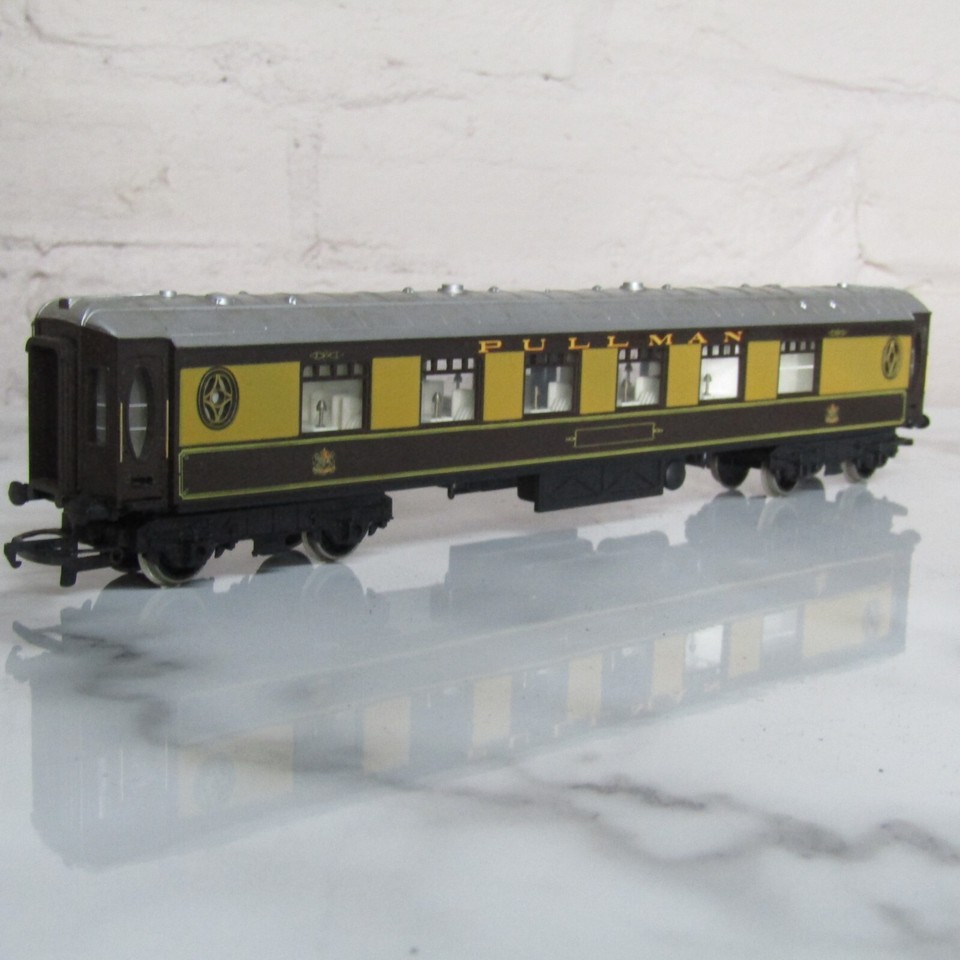 Hornby Railways R223 Pullman Coach 1st Class Boxed - excellent | eBay